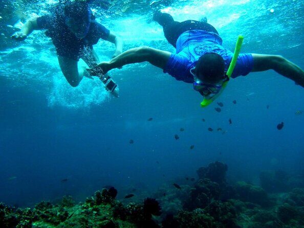 Boracay Island Hopping + Hot Kawa + Parasailing + Helmet Diving