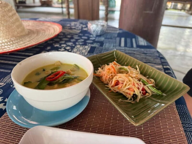 Chiang Mai : Cook in Farm, Market tour & Go by a Local Train