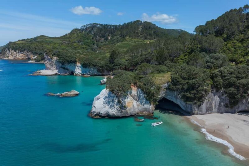 Hahei Explorer Cathedral Cove Boat Tour