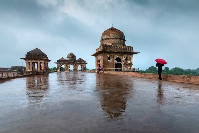 Indore to Mandu and Maheshwar: A Heritage Day Tour