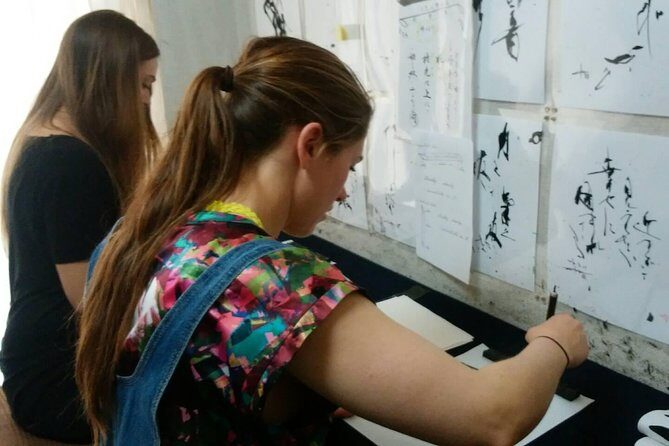 Japanese Calligraphy Experience with a Calligraphy Master