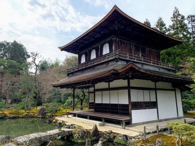 Kyoto: Nishi Honganji, Higashi Honganji, and Ginkakuji Tour
