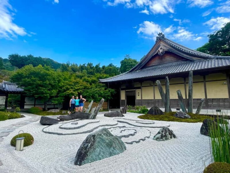 Kyoto : True Kyoto Avoid the crowds E-Bike Tour