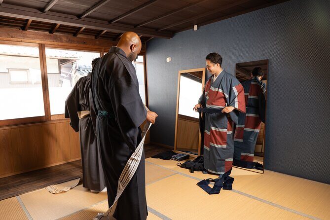 Men's Kimono Lesson and Shopping in Kyoto