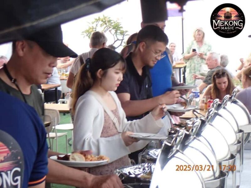 Phnom Penh: Sunset Cruise with Unlimited Beers & BBQ Buffet