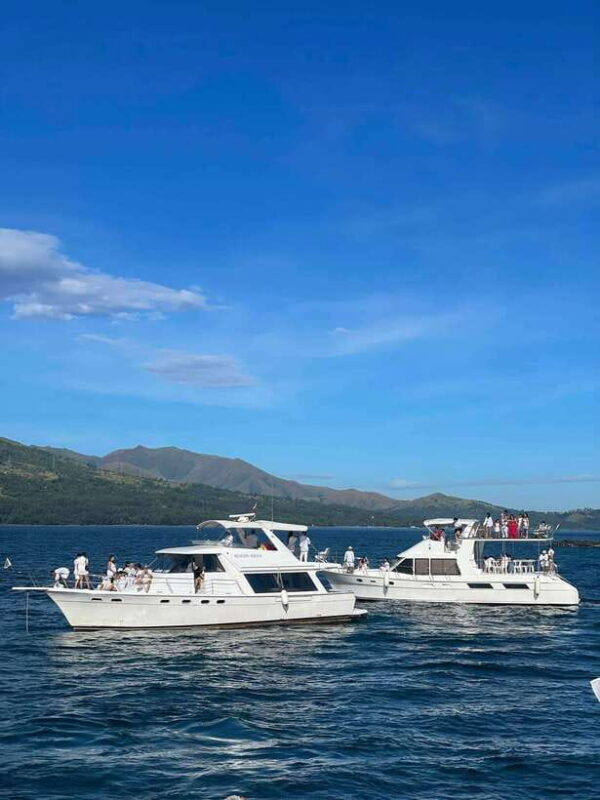 Subic: Sunset Dinner Yacht Cruise from Manila & Clark